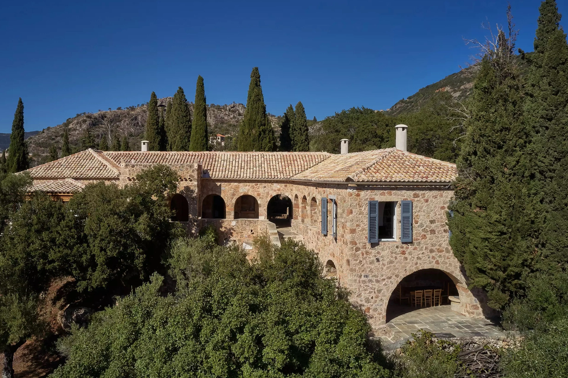 Το σπίτι του Patrick και της Joan Leigh Fermor στην Καρδαμύλη - More Trends